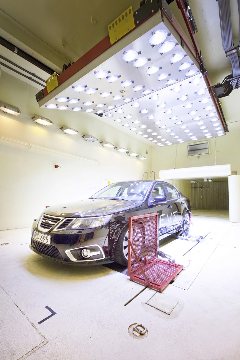 Suntech Sun Simulator - Ircon-Solaronics